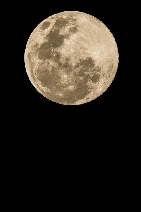 Calendário lunar de agosto 2025: confira data de cada fase da Lua neste mês